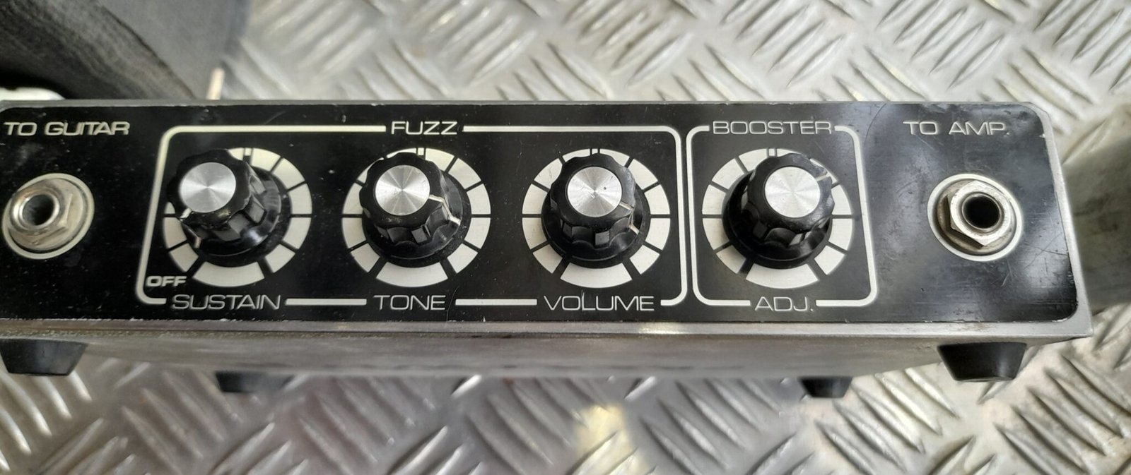 Roland AF-100 Bee Baa Fuzz Made in Japan – ccgx.co.uk